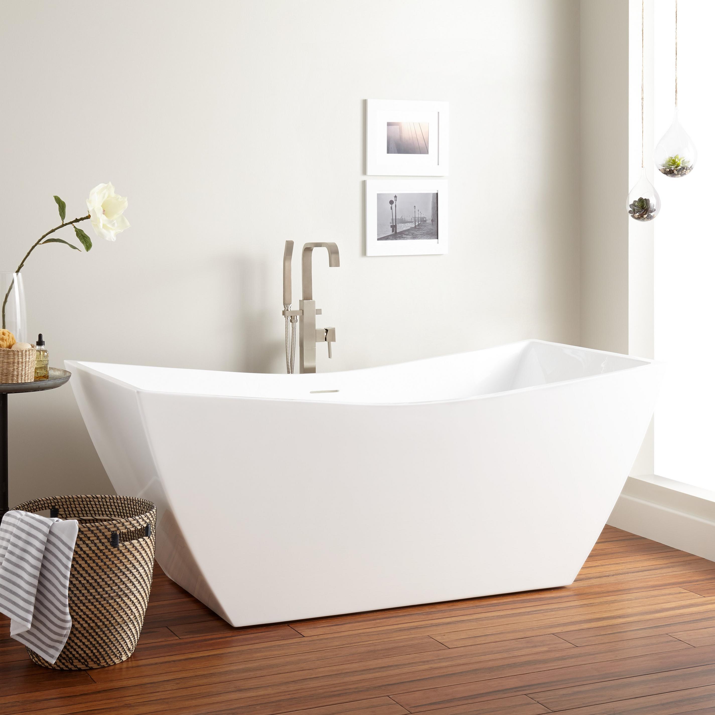 67" Renlo Acrylic Freestanding Tub - With Integral Overflow | Signature ...