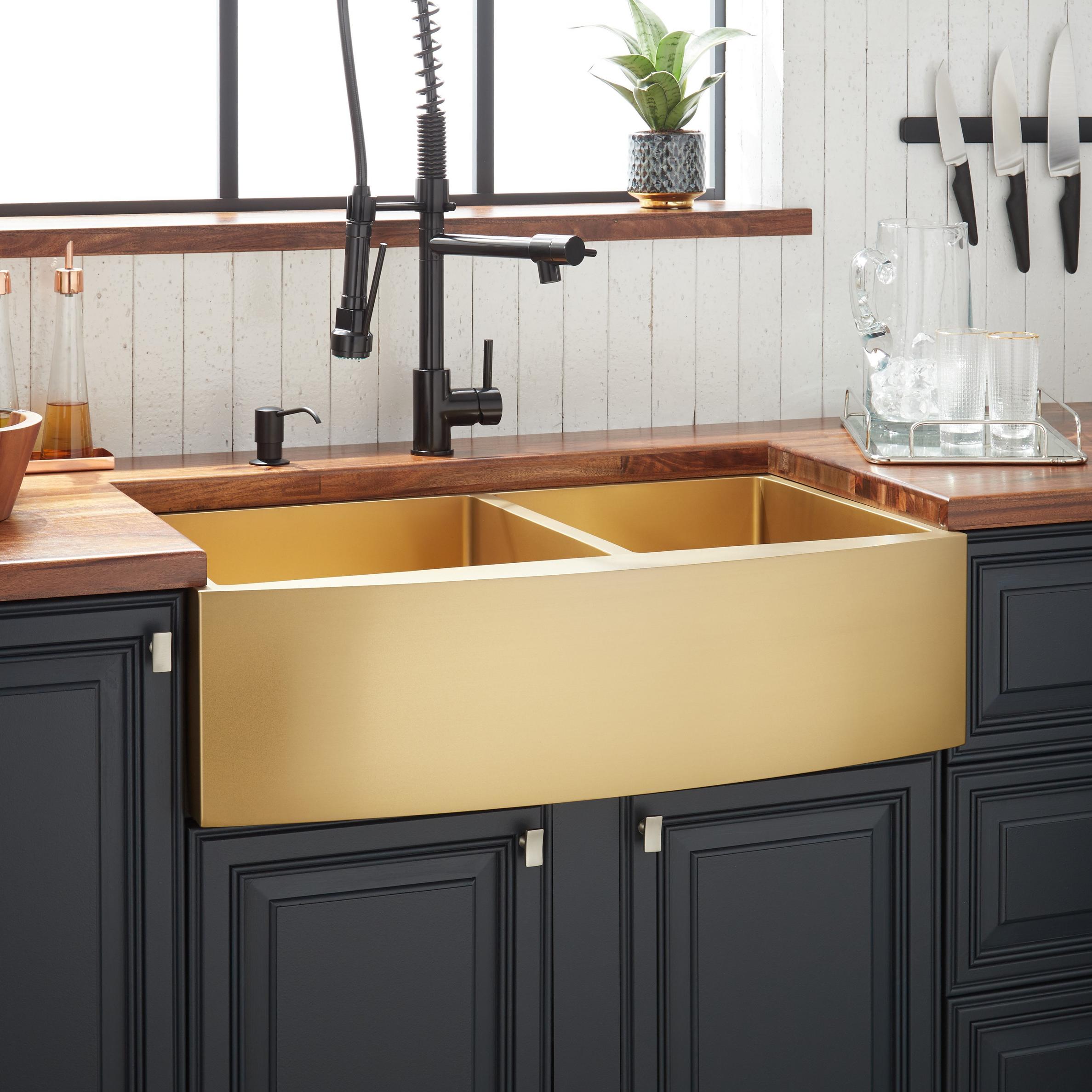 33" Atlas Double-Bowl Stainless Steel Farmhouse Sink - Curved Apron ...