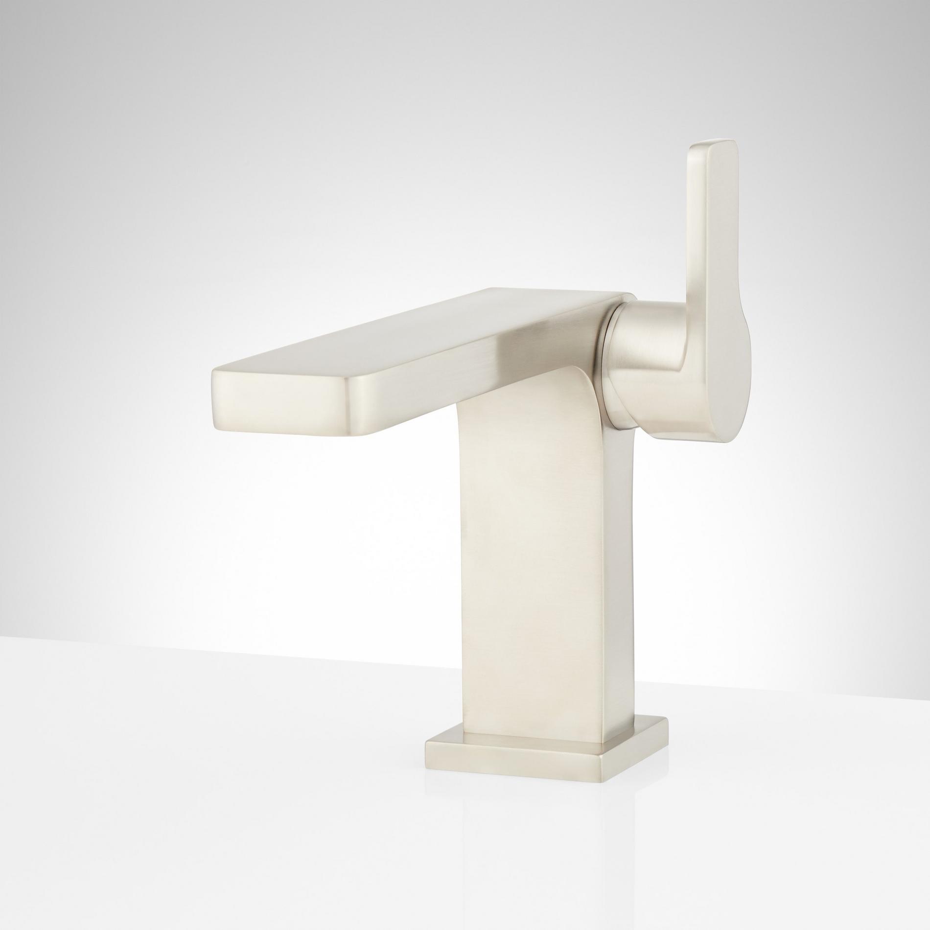 Hibiscus Single-Hole Bathroom Faucet | Signature Hardware