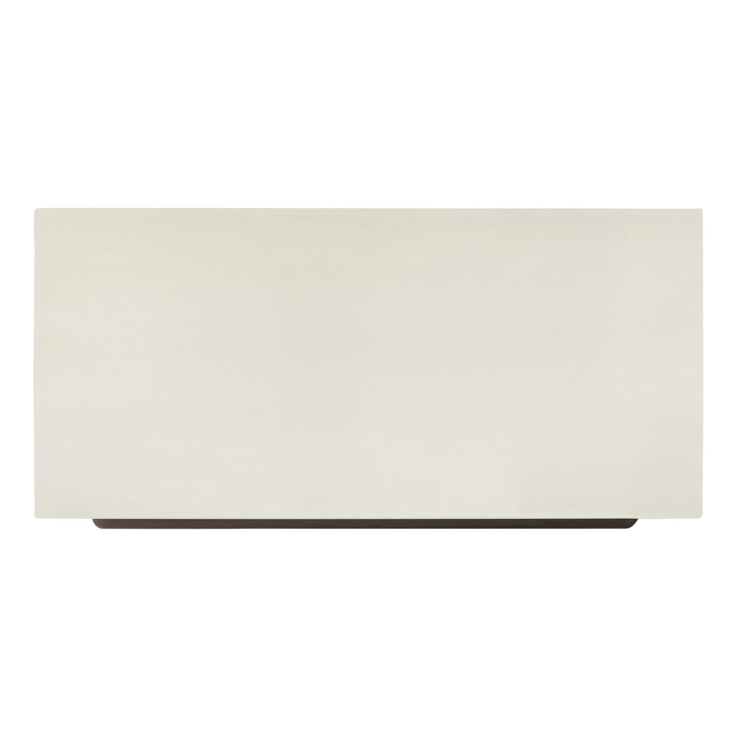 24" Fournier Stainless Steel Farmhouse Sink - Curved Apron | Signature ...