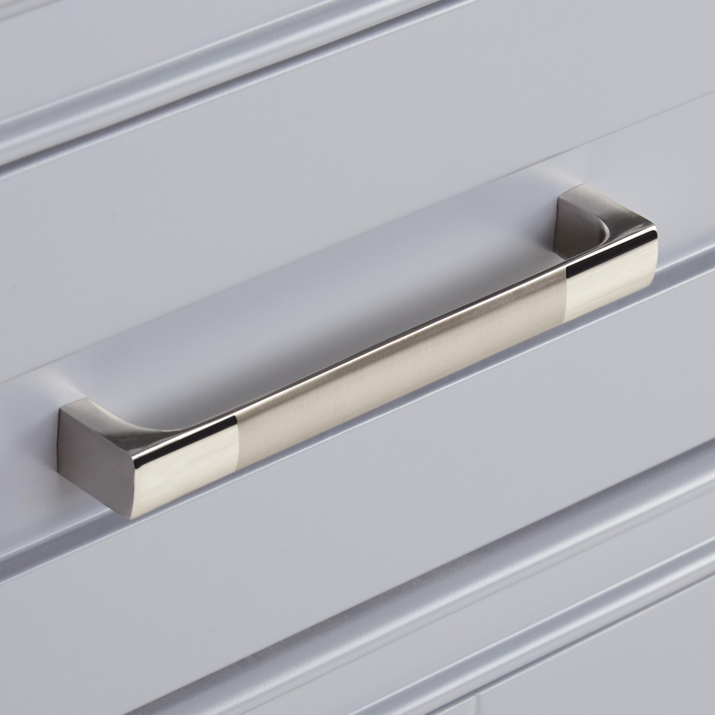 24" Quen Vanity With Undermount Sink - Gray | Signature Hardware