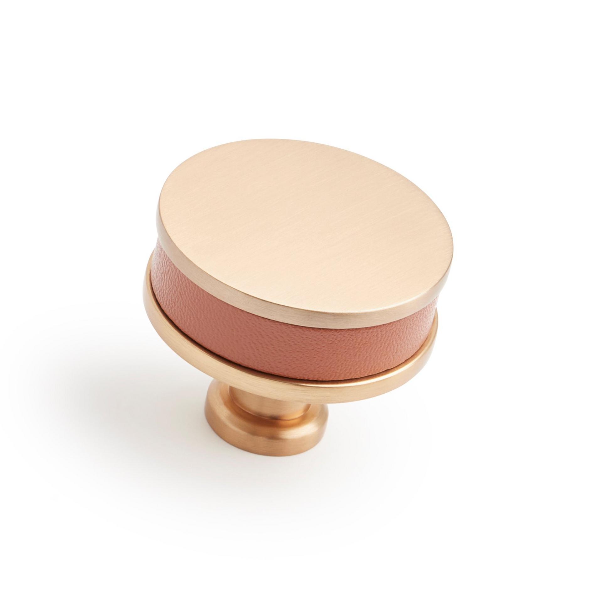Lazzara Round Cabinet Knob Cognac Leather | Signature Hardware